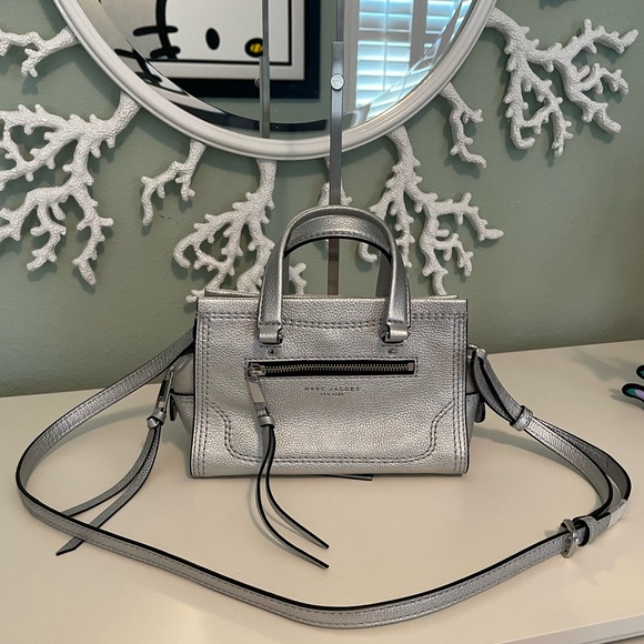 Marc Jacobs | Bags | Marc Jacobs Metallic Leather Handcrossbody Bag ...